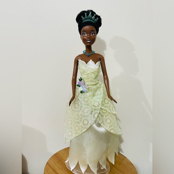 Disney | Toys | Disney Tiana The Princess The Frog Mattel Barbie Green ...